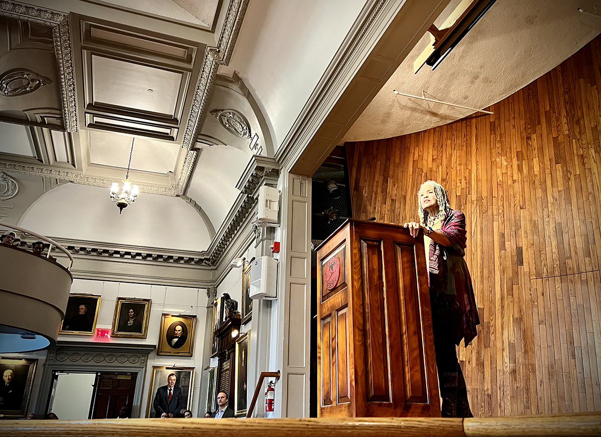 Trailblazing journalist shares 'hope' with Exeter - Phillips Exeter Academy