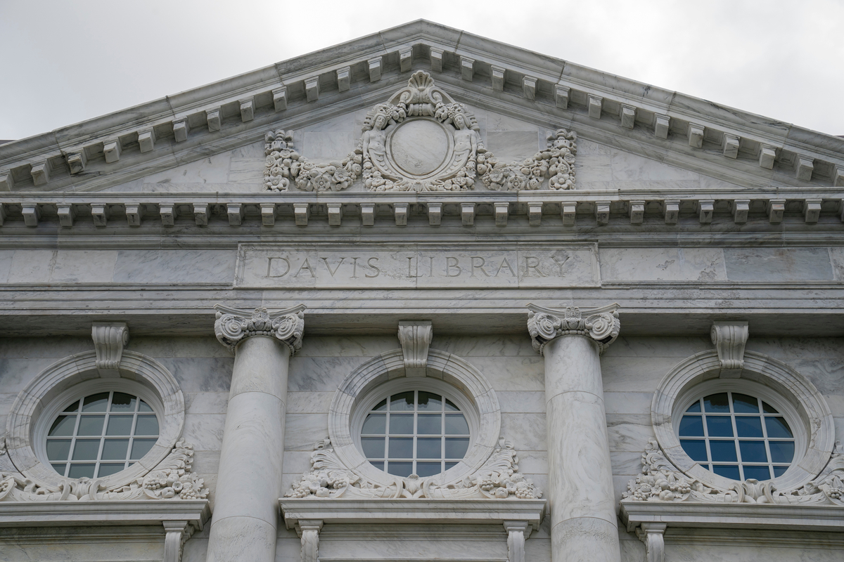 Davis Hall - Phillips Exeter Academy